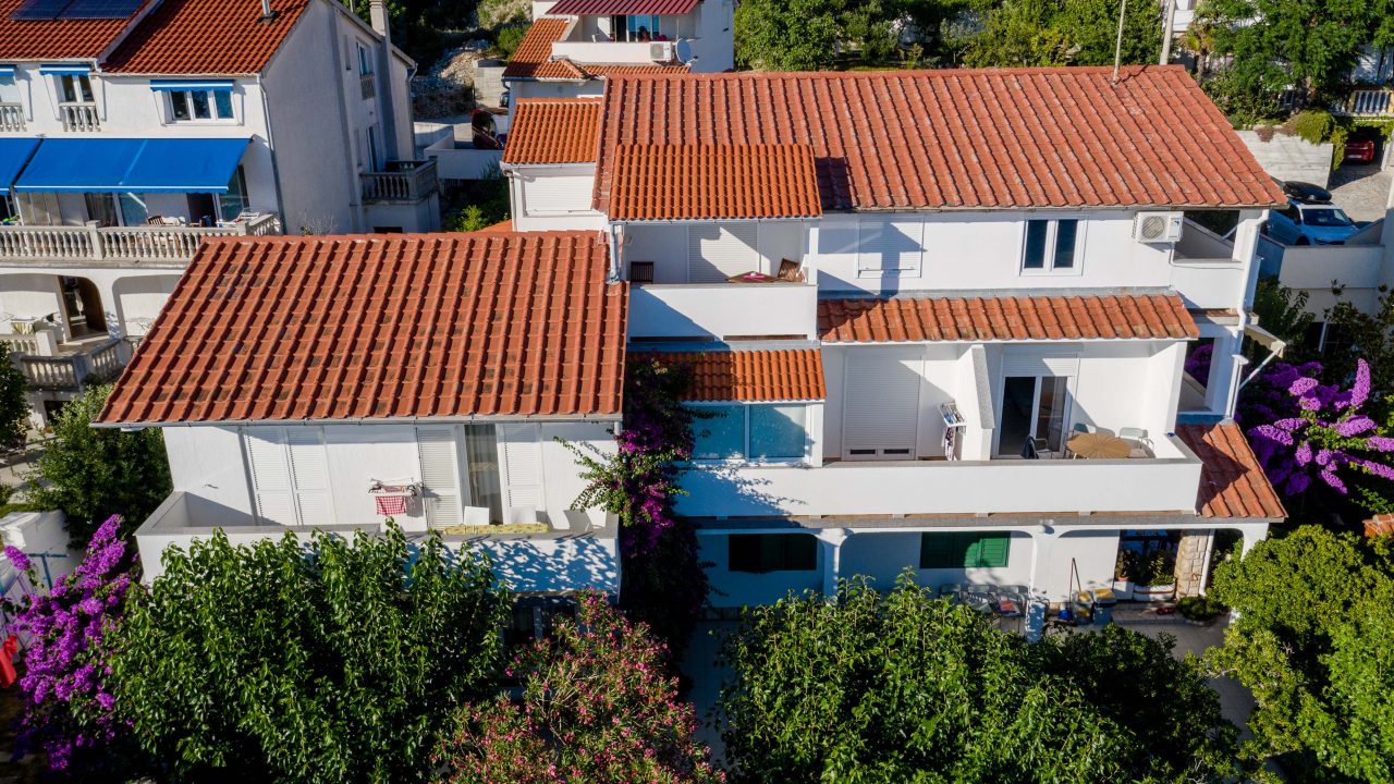 Beachfront Private Beach With Boat Mooring - House Subic Rab